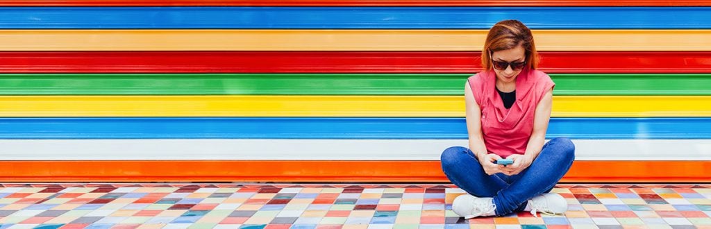 11 Colorful Instagram Accounts to Cheer You Up This Autumn | Displate Blog