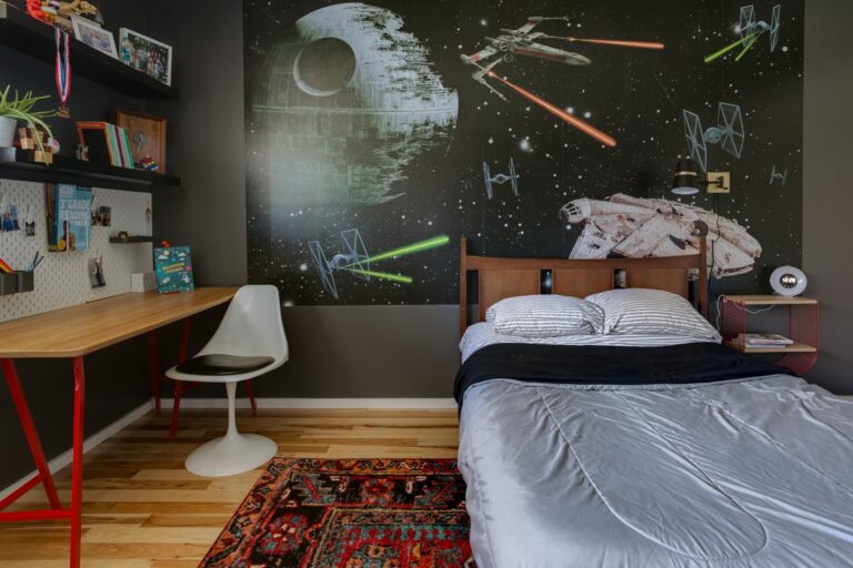 45+ Awesome Star Wars Room Decor Ideas for 2024 | Displate Blog