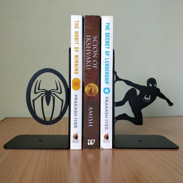 15 Spiderman Room Decor Ideas You Will Want To Copy | Displate Blog