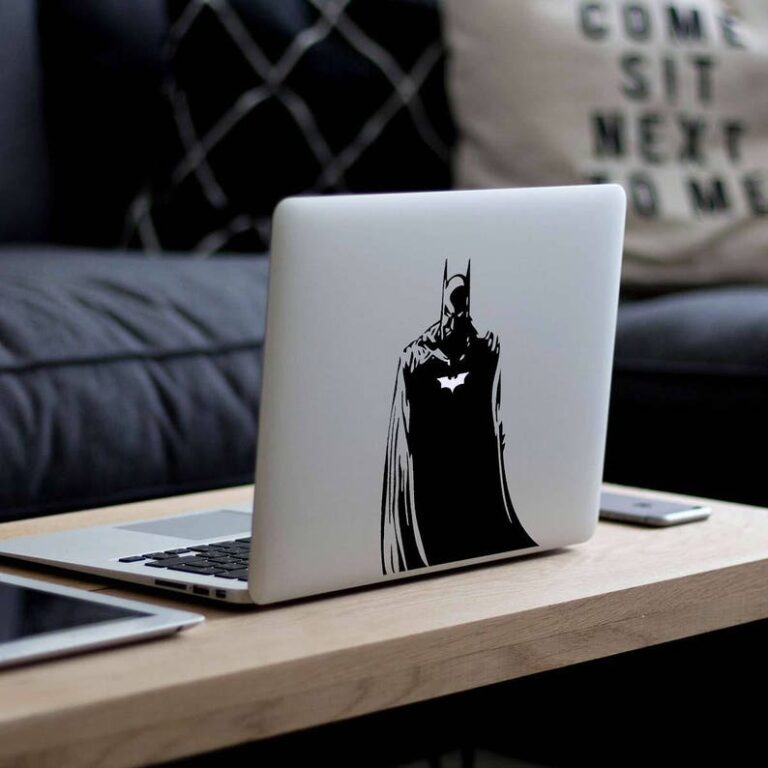30 Must-Own Batman Gifts for Any DC Fan | Displate Blog