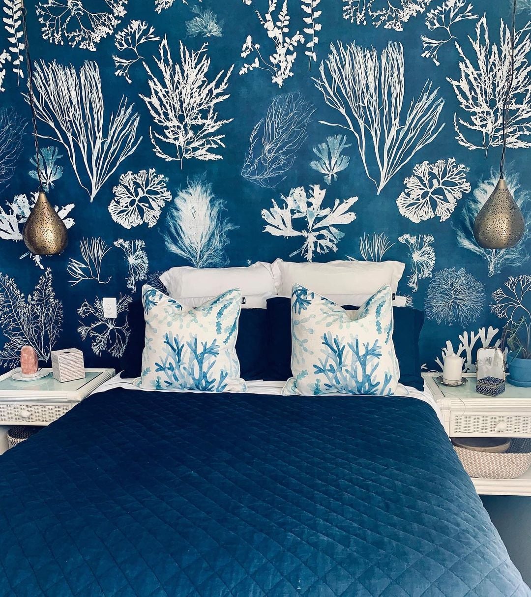 30 Ocean-Themed Bedroom Ideas That Will Take You Away | Displate Blog