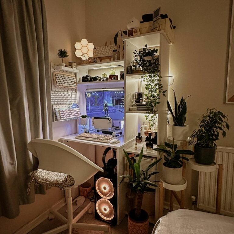 15 All-White Gaming Setup Ideas to Inspire Your Next Build | Displate Blog